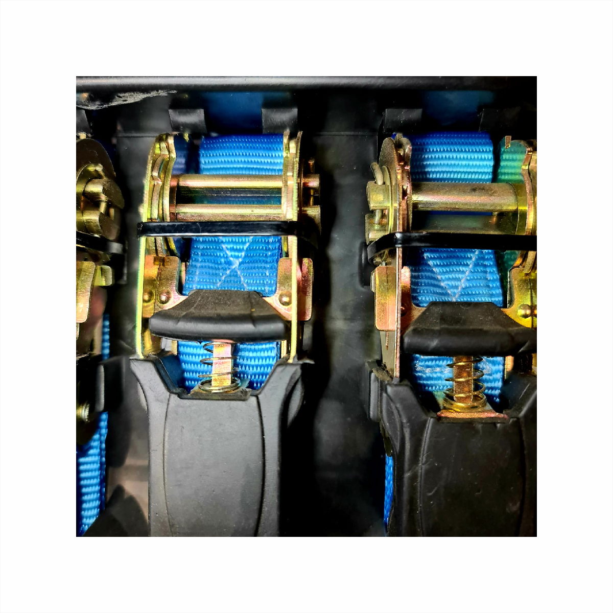 Set De 4 Eslingas Con Tensor Y Gancho 4.5M | $19.990